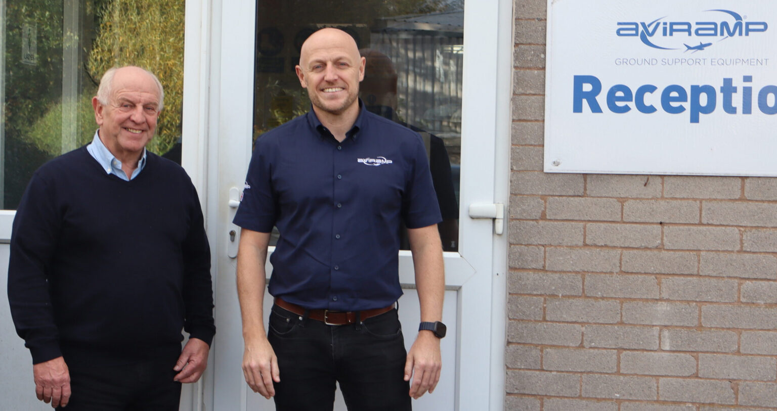 Global Leaders in Aircraft Passenger Boarding Solutions | Aviramp